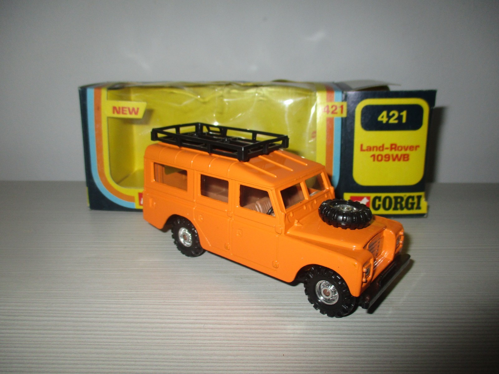 LAND-ROVER 109WB CORGI 421 OBSOLETO | eBay
