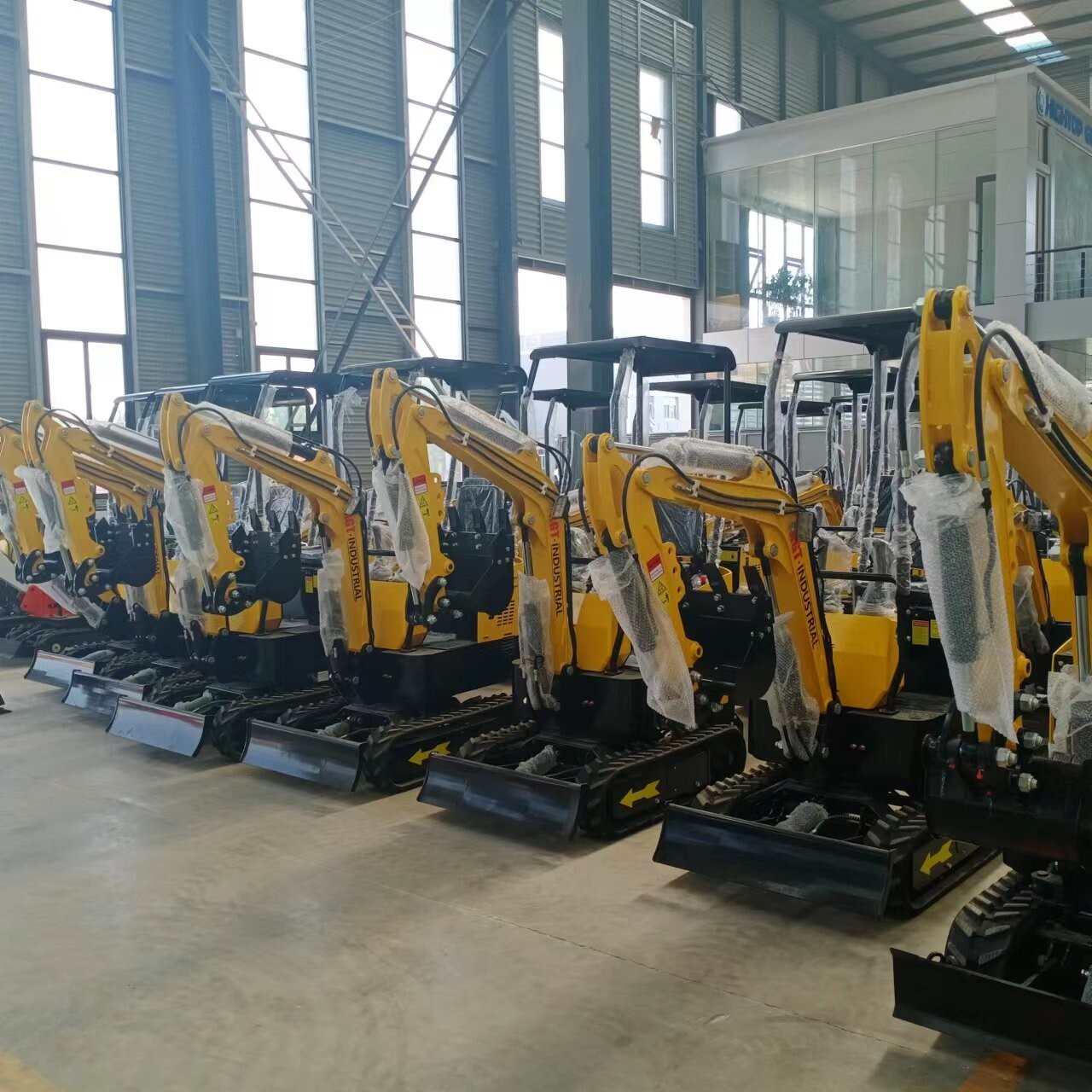 AGT New H12 Mini Excavator 13.5HP 1Ton Digger Tracked Crawler B&S Gas ...