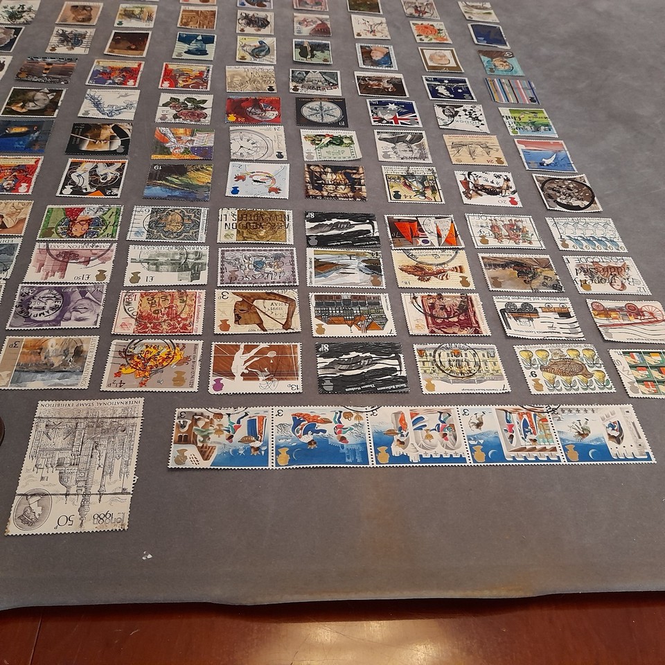 GB Stamps 117 Commemoratives All Off Paper. + 3 Free Coins See ...