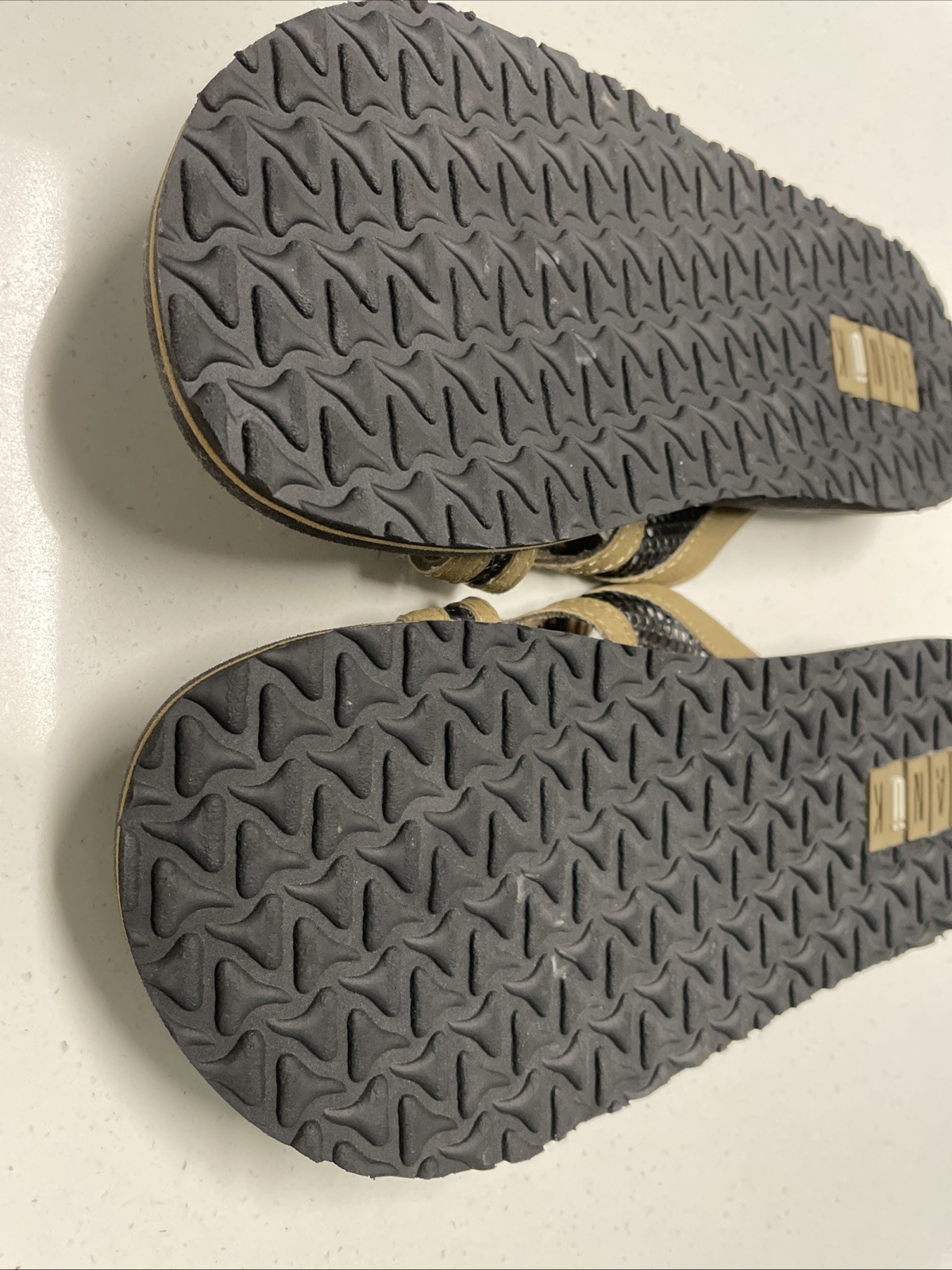 SANUK MESH FLIP FLOPS MENS US 9 - New | eBay