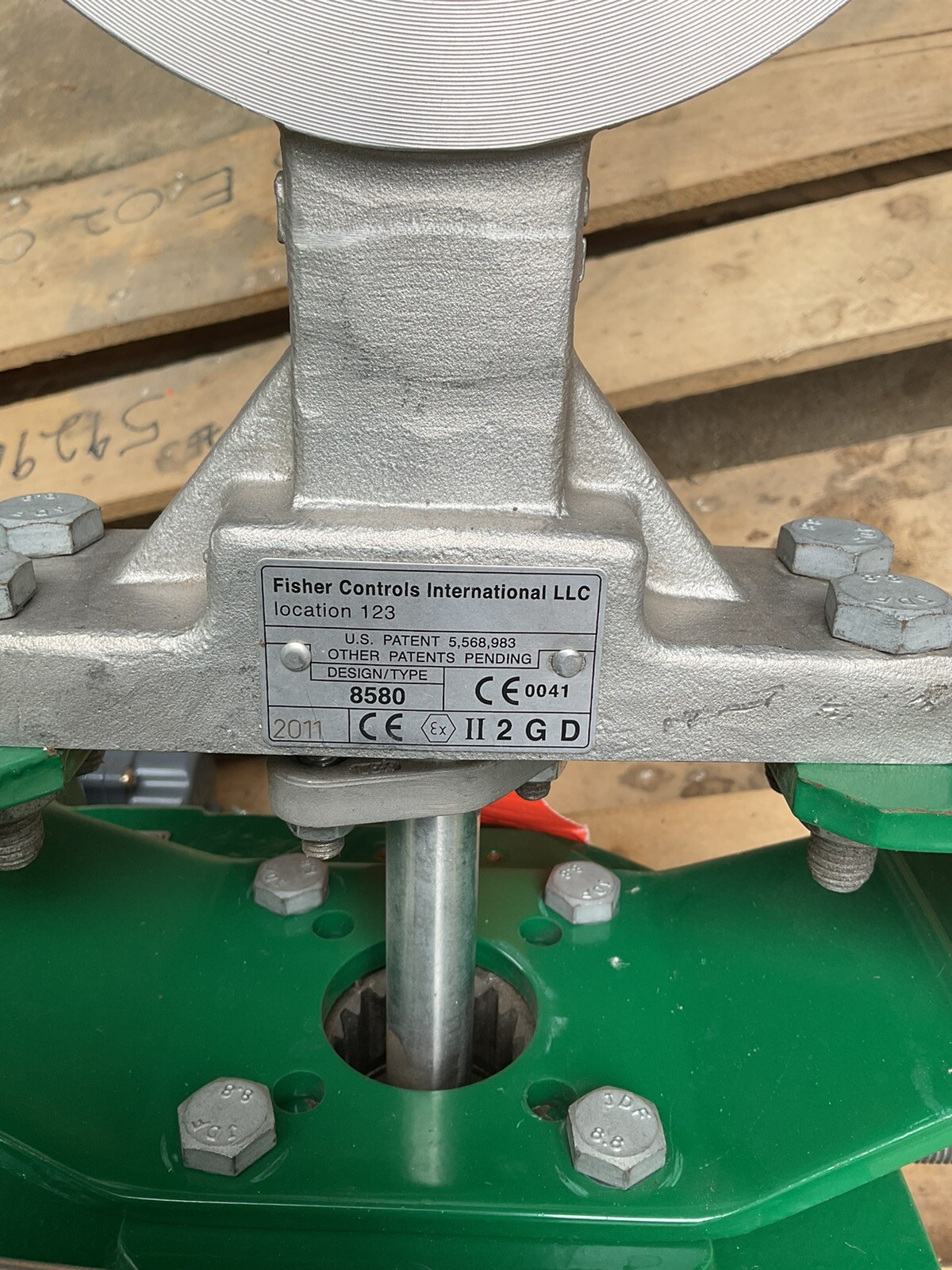 Fisher 4" 150# 8580 SS X SS 2052 SIZE 2 ACTUATOR With 3610J Controller ...