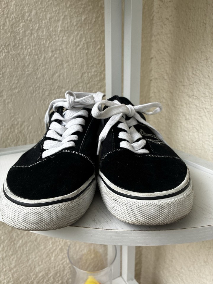 True Religion Men’s Sneakers Size 9.5 | eBay