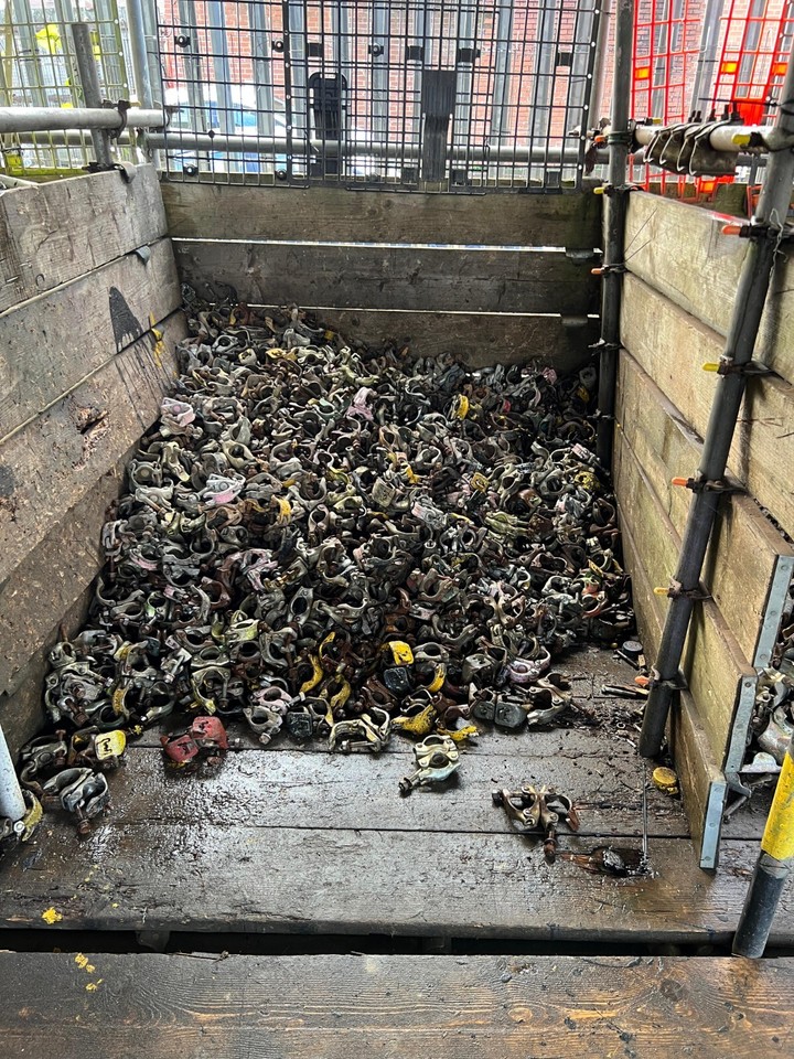 Used Scaffold Single Fittings - Doubles - Singles Swivels Base Plates ...