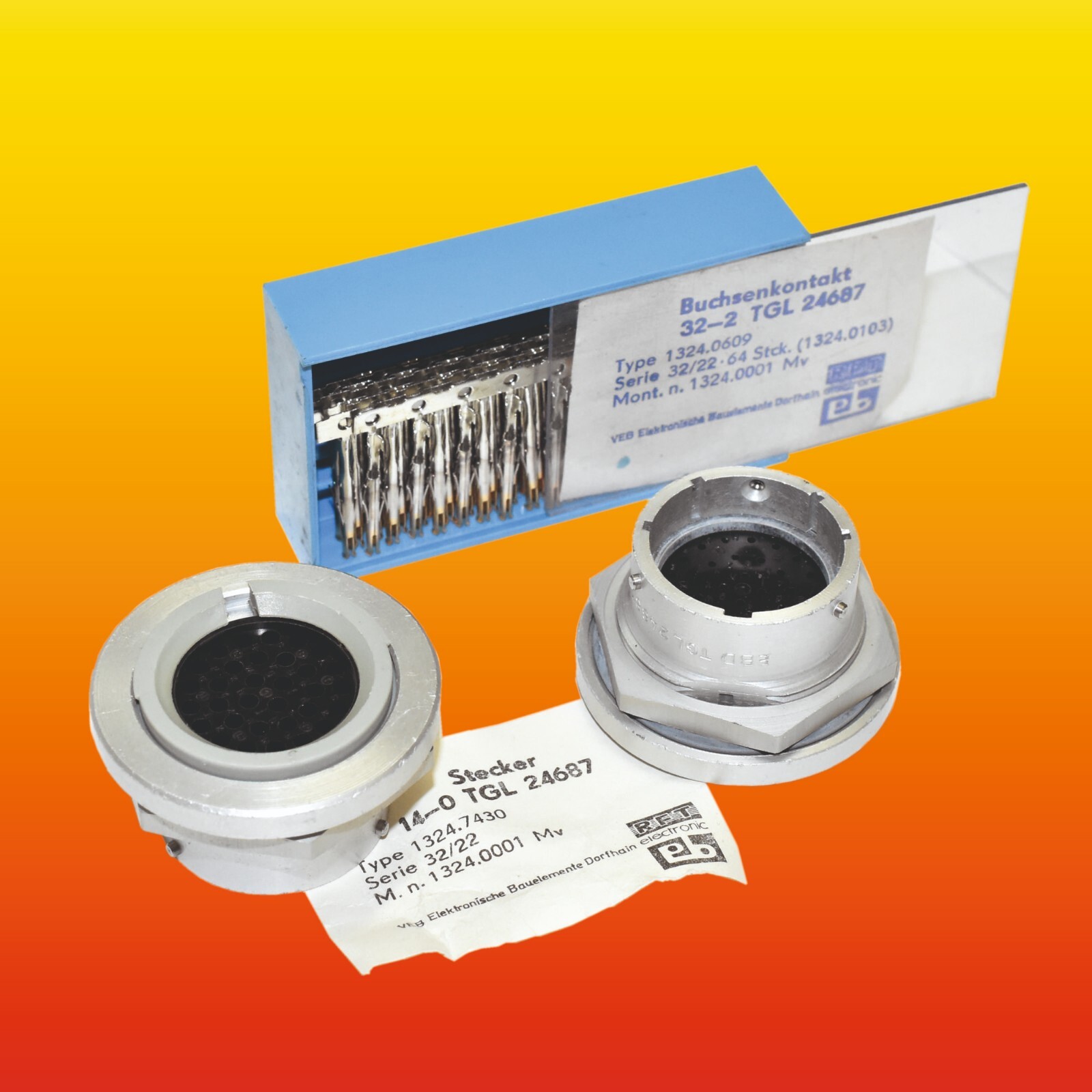 32 PIN LOT OF 2 RFT 14-0 TGL24687 TYPE 1324.7430 CONNECTOR 1324.0609 ...