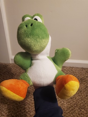 Super Nintendo World Universal Studios Yoshi Plush Hand Puppet 10 ...