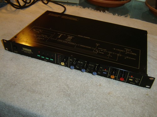 Yamaha R1000 Digital Reverberation with Parametric Eq, Reverb, Vintage ...