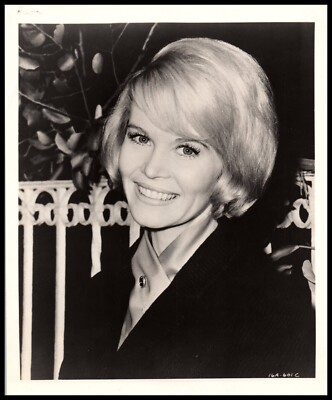 HOLLYWOOD BEAUTY Margo Moore in Wake Me When It's Over (1960) ORIG ...