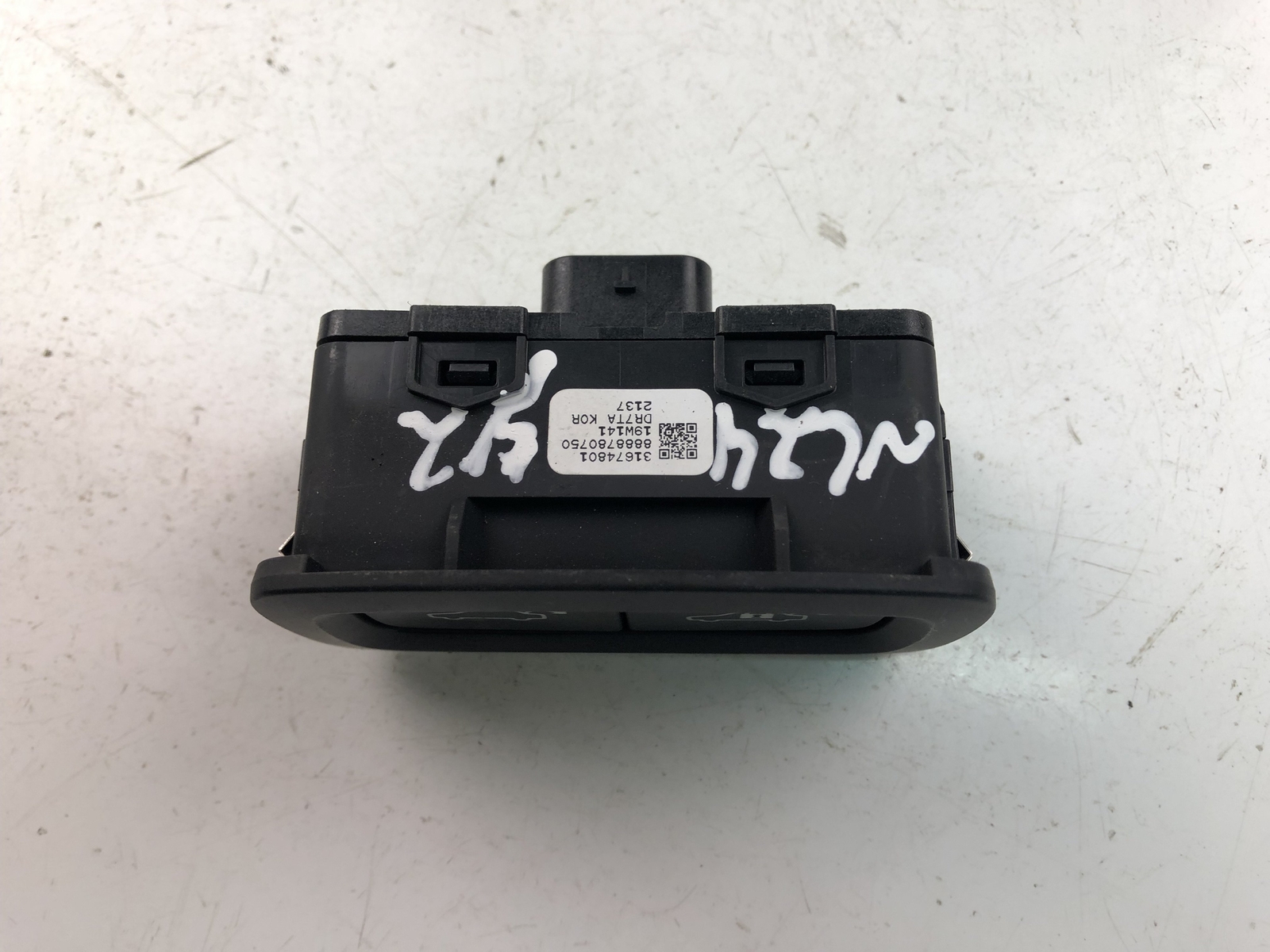 NL2442 VOLVO Switches 31674801 | eBay UK