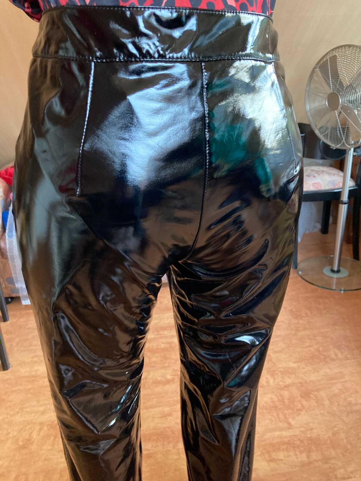 Schwarze Lackhose Noisy May Modell Soline HW Vinyl Größe M Top-Qualität ...