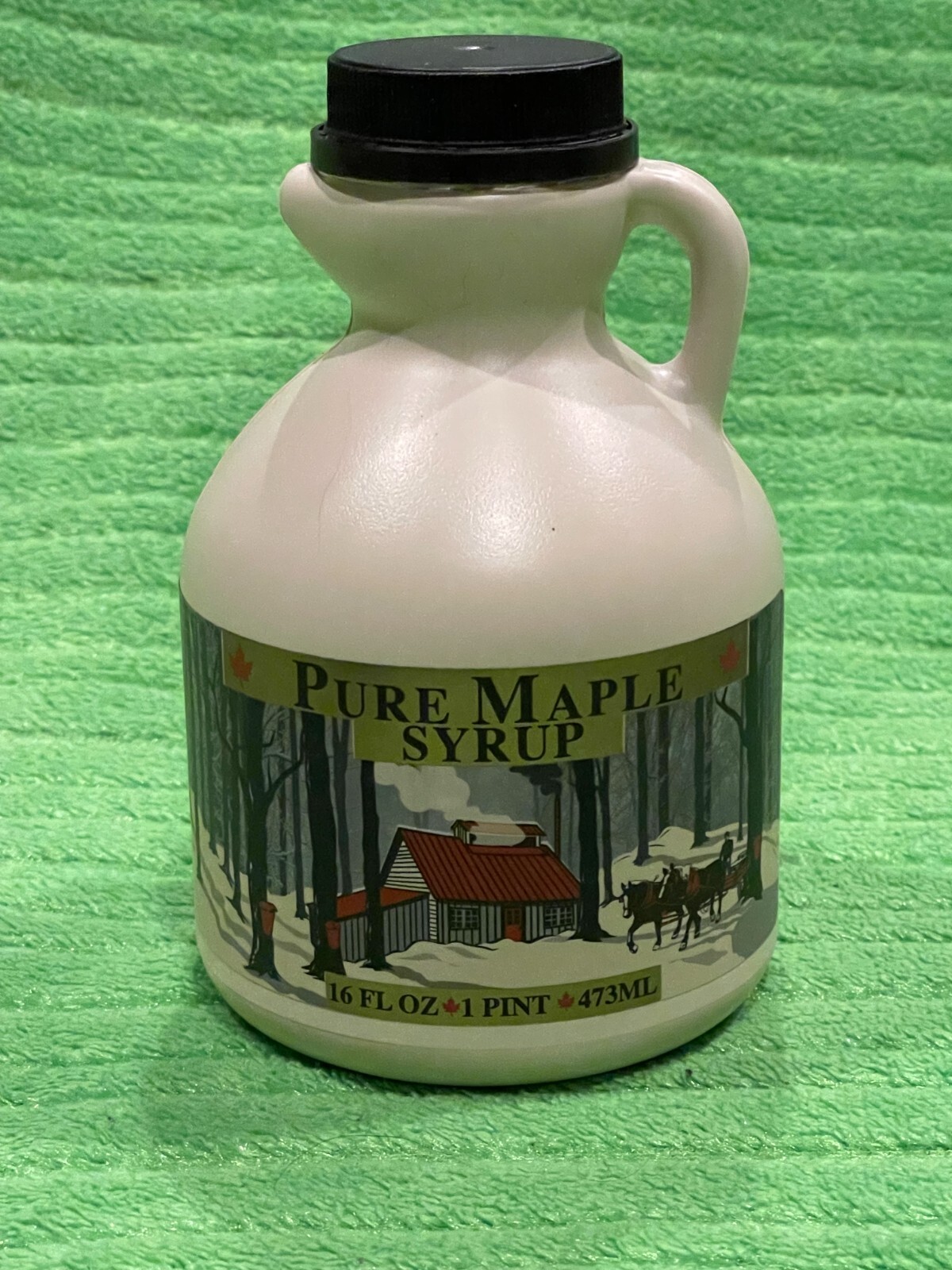 Empty, New Plastic Maple Syrup Pint Jugs. Case of 4 with tamper evident ...