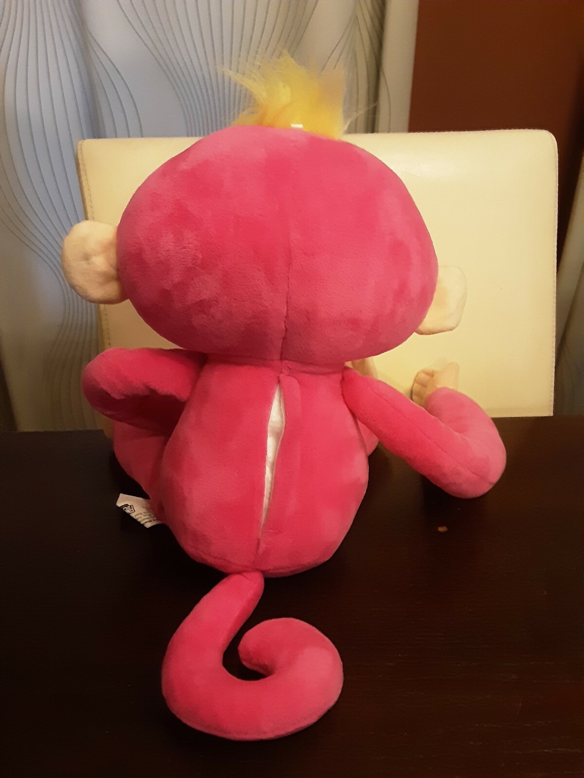 WowWee Fingerlings Hugs Bella Pink Baby Monkey Advanced Interactive ...