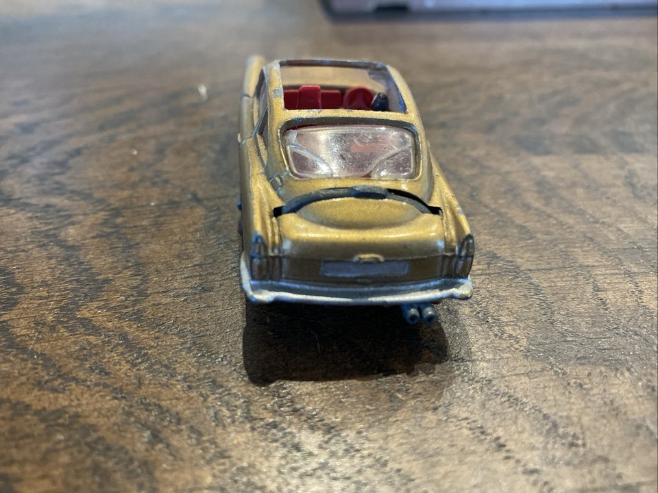 Corgi Toys No. 261 James Bond 007 Aston Martin DB5 gold car Spares or ...
