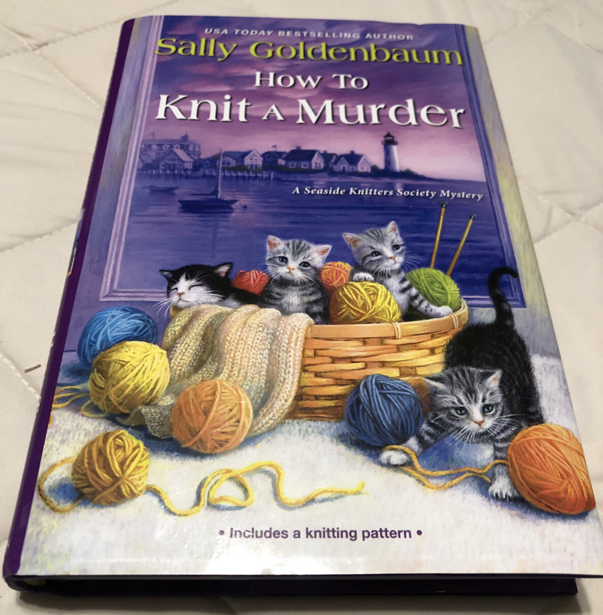 How to Knit a Murder, Seaside Knitters Society. Sally Goldenbaum | eBay