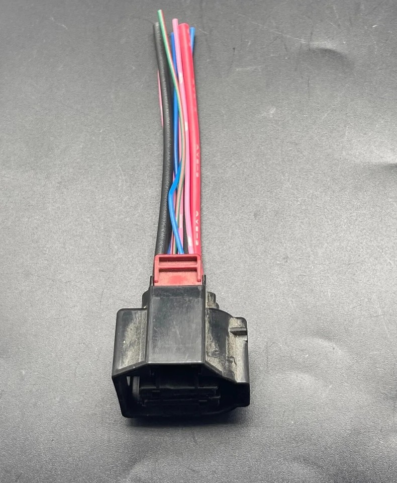 4K8973708 for Volkswagen Audi A4L Q5 A6L Q3 Q7 A3 new headlight plug | eBay
