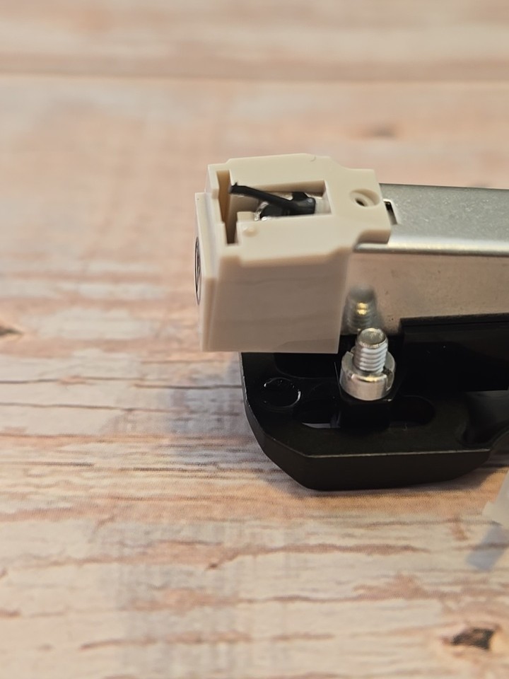 GENUINE Audio Technica AT3600L. AT STYLE Headshell Cartridge Combo ...