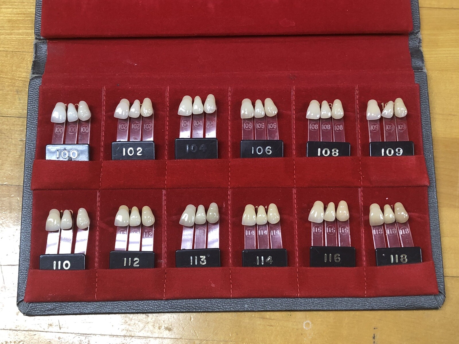 Vintage Trubyte Bioblend Blend Selector Dental Shade Guide | eBay