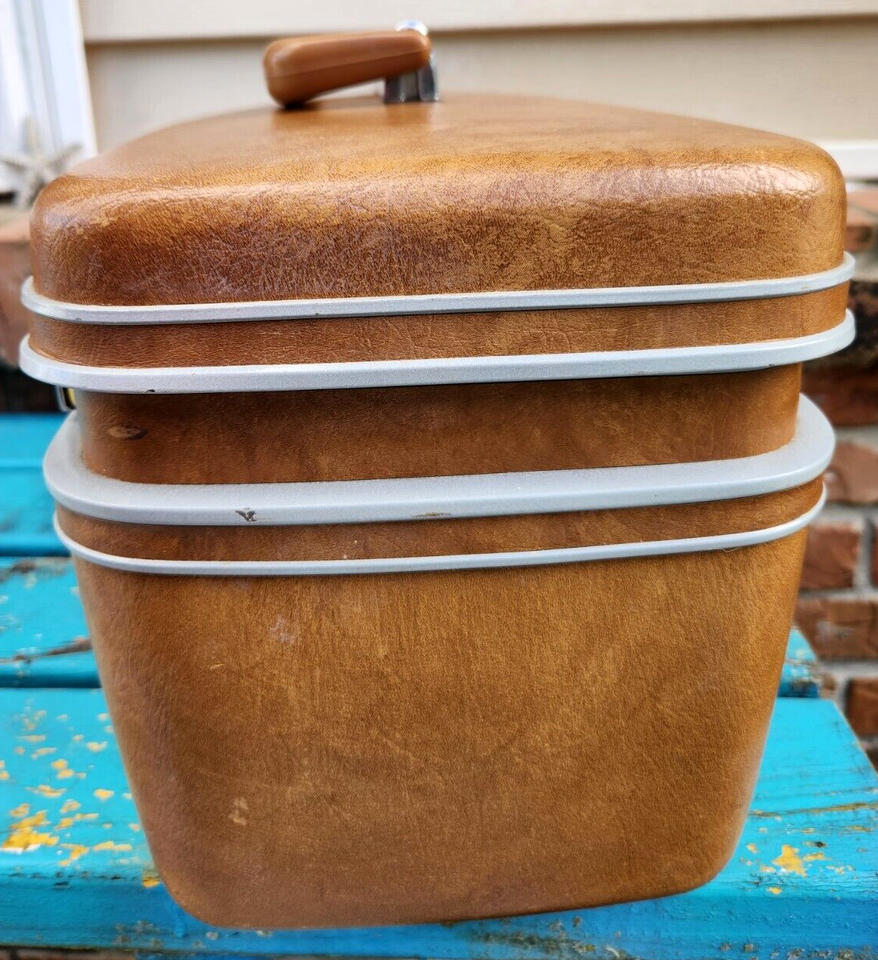 Vintage Samsonite Golden Luggage Makeup Train Case -Tray, Mirror + Key ...