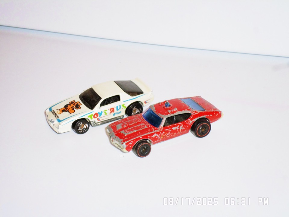 REDLINE HOT WHEELS LOT OF 2: HERFY'S FIRE CHIEF CRUISER & WHITE TOYS R ...