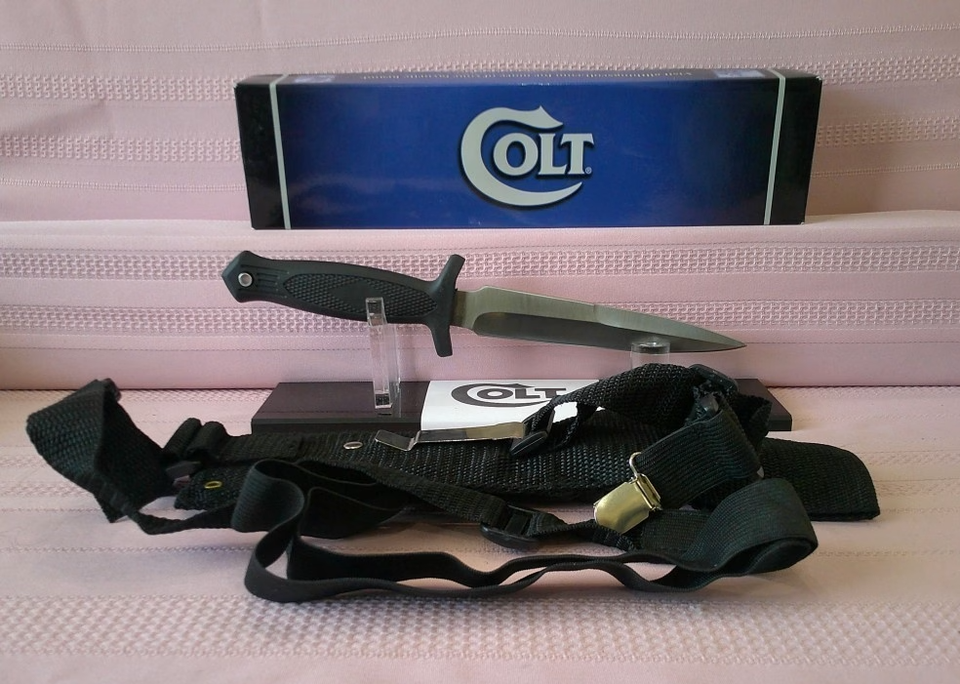 Awesome NIB Colt Tactical Bayonet Style Spear Point Boot Knife & Sheath ...