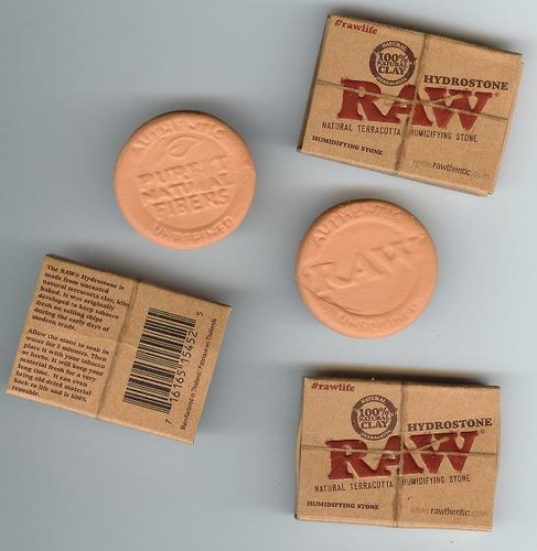 TWO! RAW Rolling Papers HYDROSTONE Natural Terra Cotta Humidifying ...
