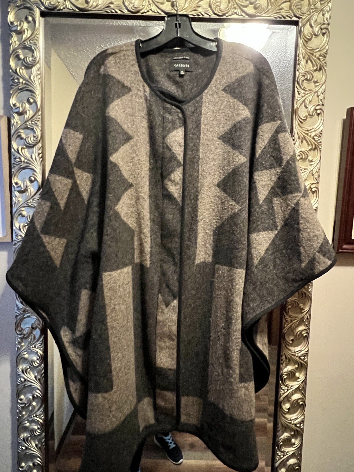 Talbots Poncho Cape XL - Gem