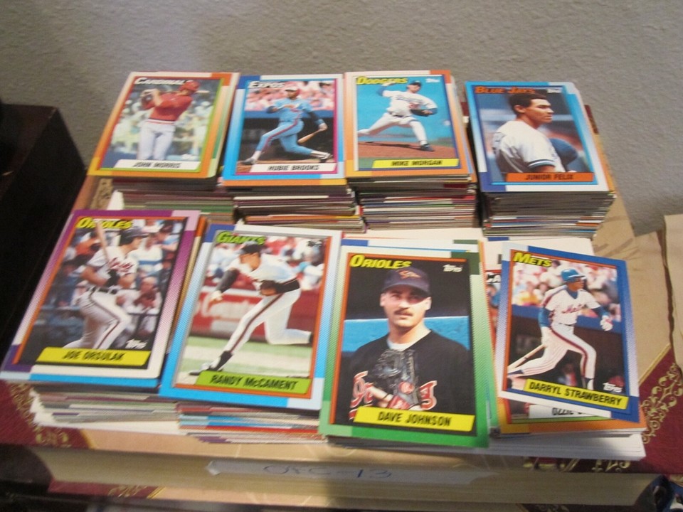 MASSIVE LOT OF 1990 TOPPS BASEBALL CARDS - OVER 700 CARDS GOOD TO VG ...