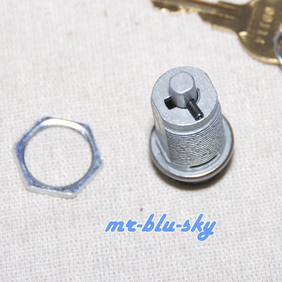 One - GDC2329 Contico, Delta, Hudson Truck Body Lock Tool Box w/ Two ...