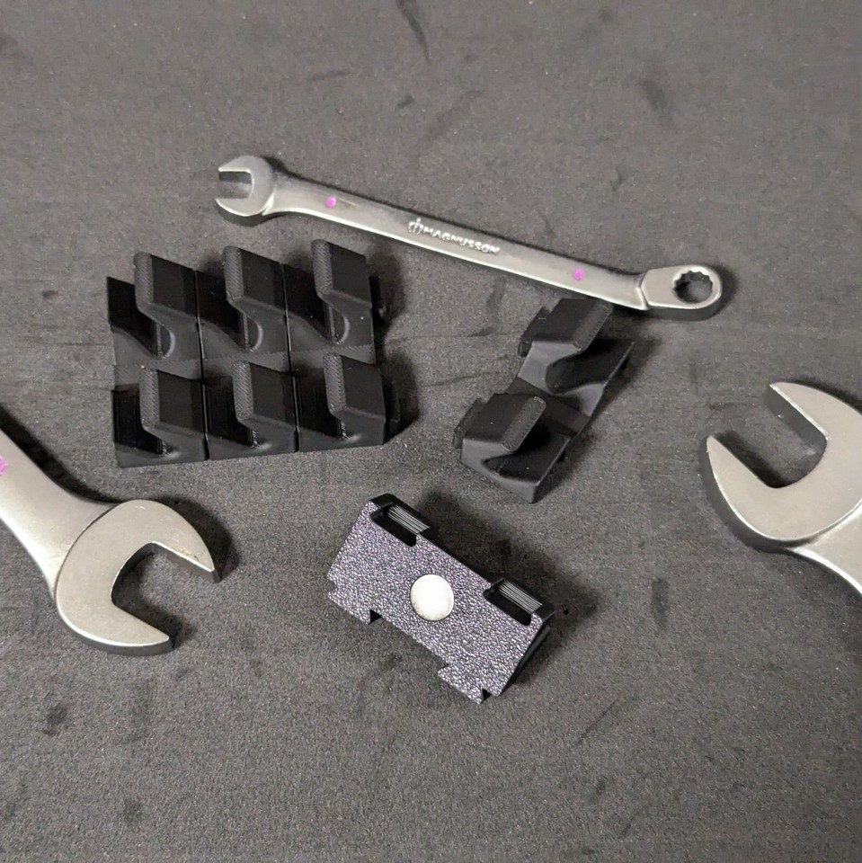 Magnetic Spanner Holder - Wrench Rack Stand - Mechanic Toolbox Drawer ...