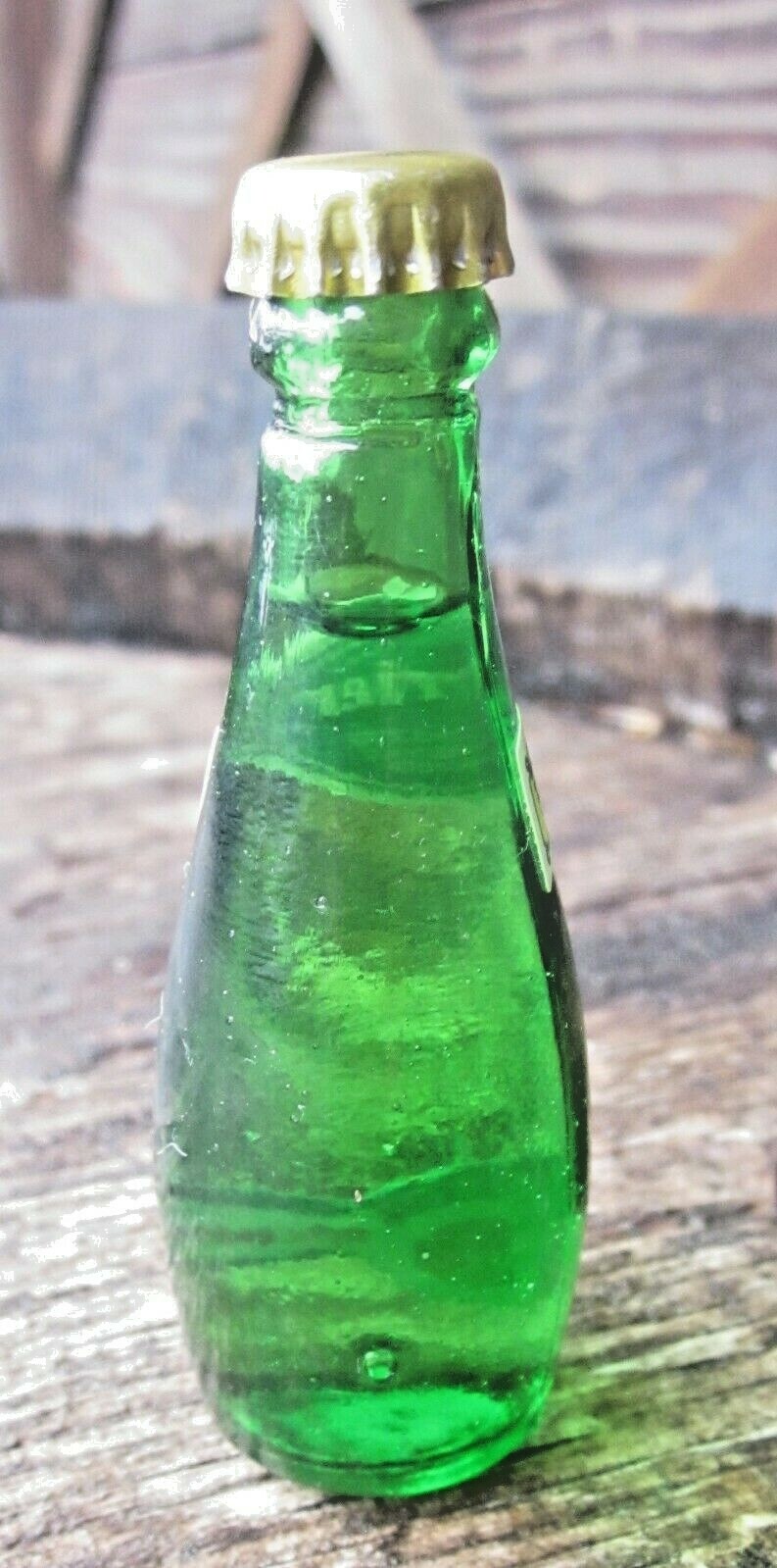 Petite bouteille mignonnette PERRIER - Pleine et scellée - Mini bottle ...