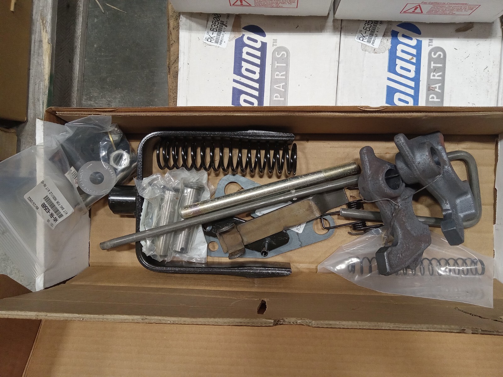 SAF Holland Fifth Wheel Rebuild Kit RH (curb side release) RK-63500 XA ...