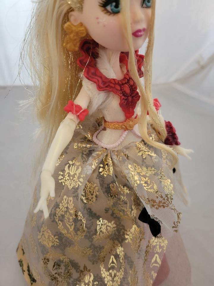 Ever After High THRONECOMING APPLEWHITE Doll with Stand Purse Mask | eBay