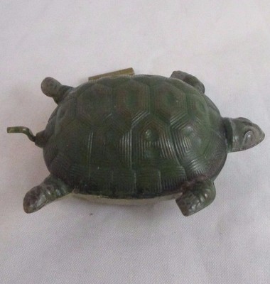 RARE ANTIQUE painted metal TURTLE or TORTOISE wind-up TAPE MEASURE | eBay