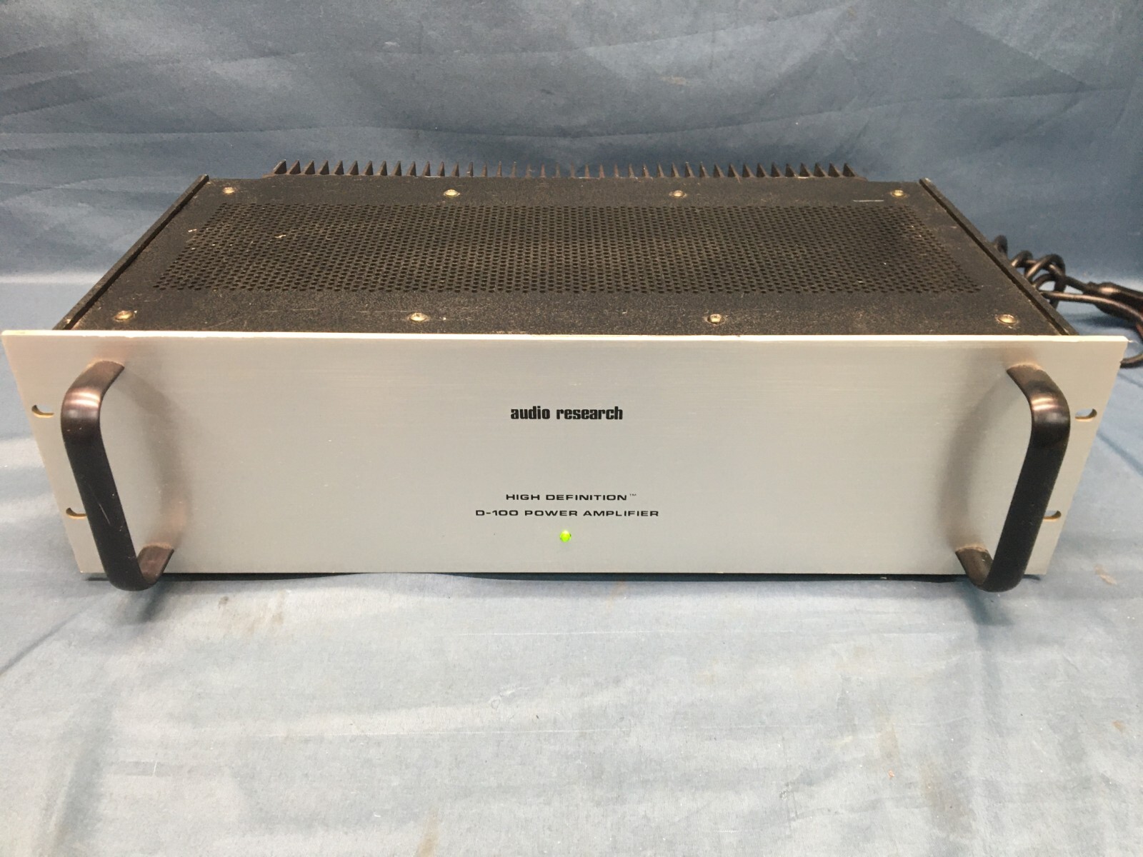 **READ** Audio Research D100 D-100 High Definition Professional Audio Power Amp | eBay