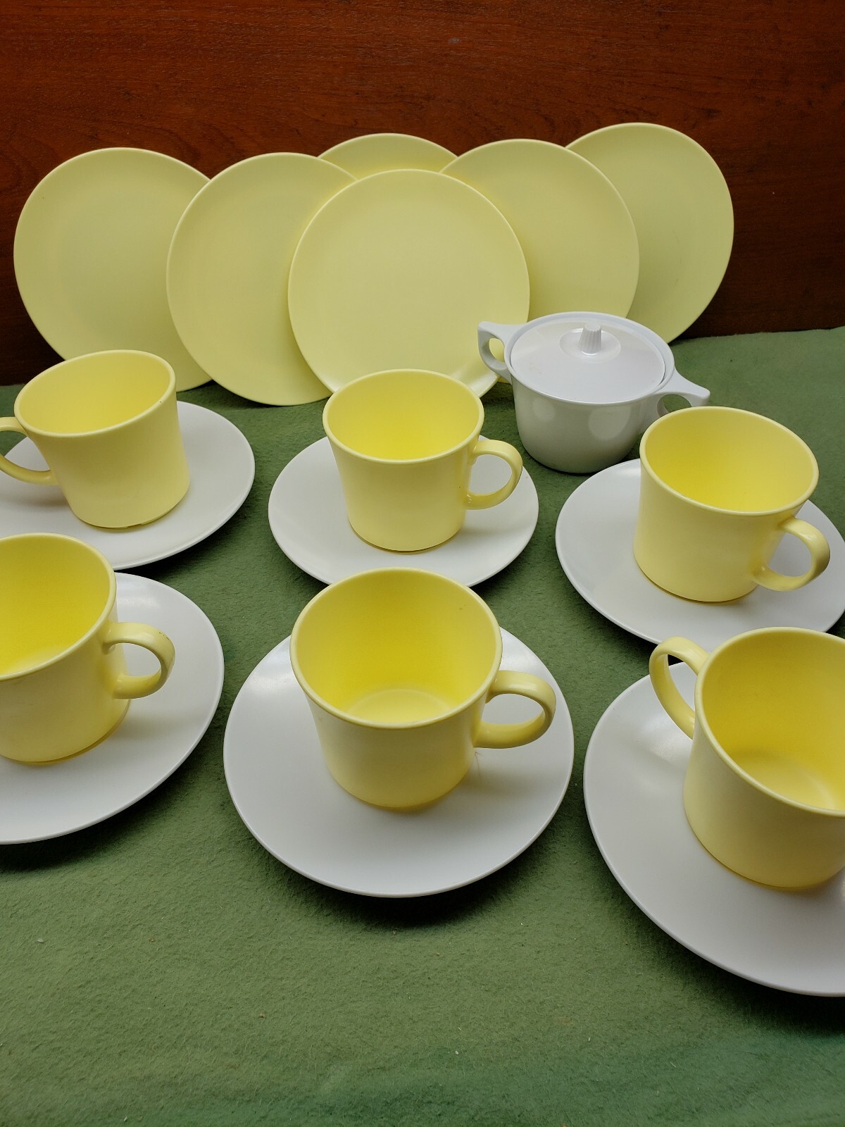 Lot of 20 Vintage Texas Ware Melamine Yellow & White Cups Saucers ...