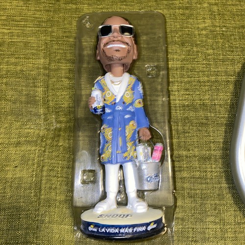 CORONA PREMIER 420 SNOOP DOG LIMITED EDITION STATUE/BOBBLE HEAD/SUPER ...