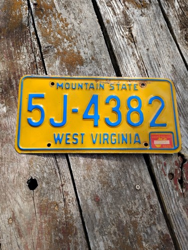 1975 West Virginia License Plate - "5J - 4382" MOUNTAIN STATE 1975 ...