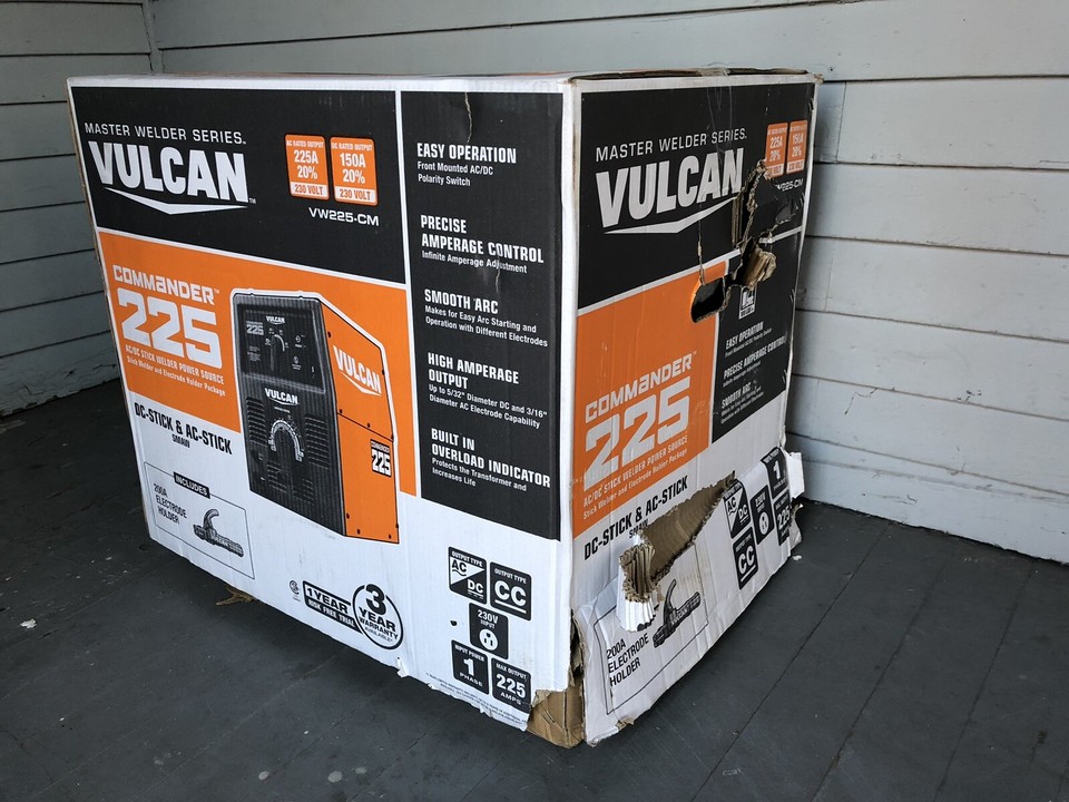 Commander Stick Welder 225A AC / 150A DC, 230 Volt Input Lightweight ...