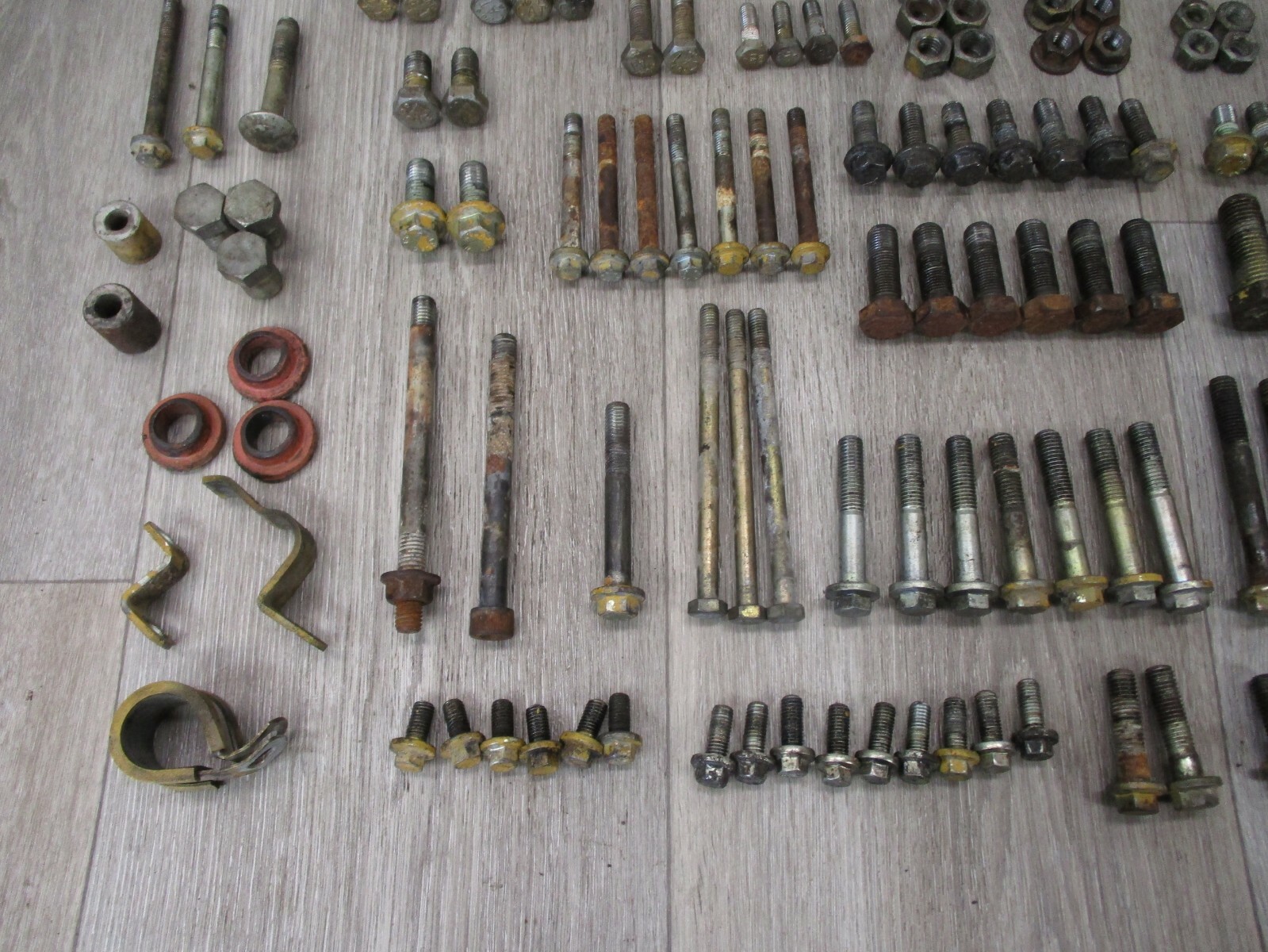 1998 98 416C CATERPILLAR CAT OEM BACKHOE ENGINE HARDWARE BOLTS Perkins ...