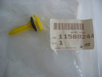 NOS GENUINE GM OEM LIFTGATE FINISH PANEL CLIP #11589244 /1569973 | eBay