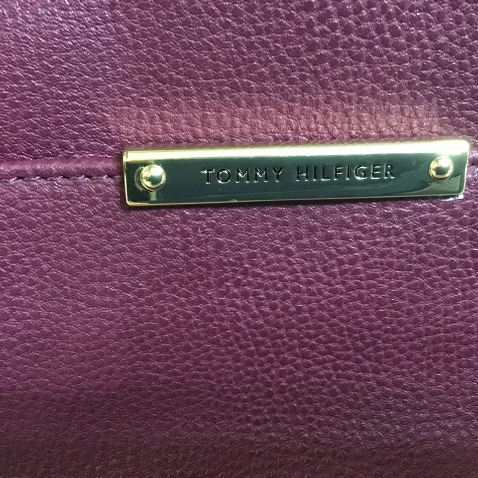 Tommy Hilfiger Purse. Burgandy with Navy Accent RN#77806 CA#50900 | eBay