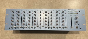Alesis multimix 8 line mixer rack mount - listlasopa