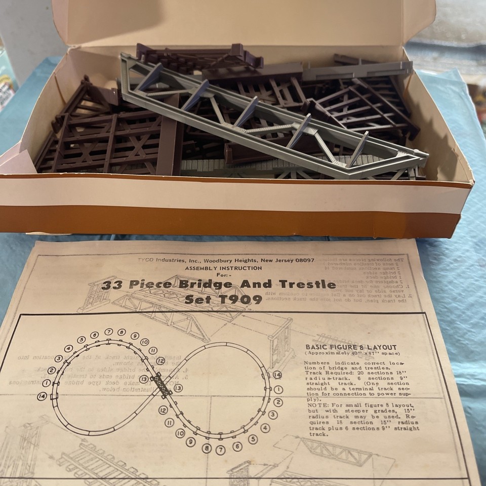 TYCO 17 Piece Bridge & Trestle Set HO Train Railroad T909S Perfect W ...