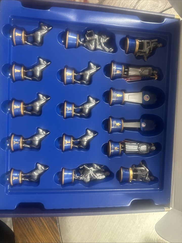 2020 BATTLE FOR THE WHITE HOUSE COMPLETE! CHESS SET 32 PIECE CHESS SET ...