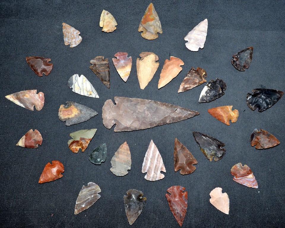 ** 32 Flint ARROWHEAD USA COLLECTION AMAZING COLORS 1"-1.3" Dovetail ...