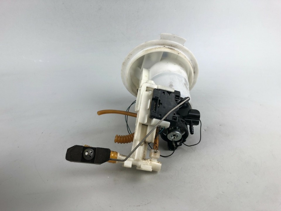 Mercedes Benz E Class W212 AMG Fuel Tank Distribution Supply Pump ...