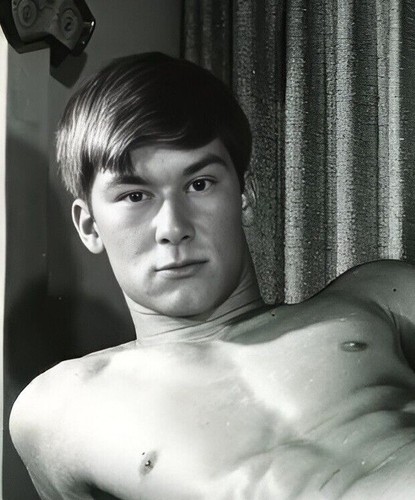 VINTAGE NUDE MALE PORTRAIT #0524-093-SC- scotty cunningham -free ...
