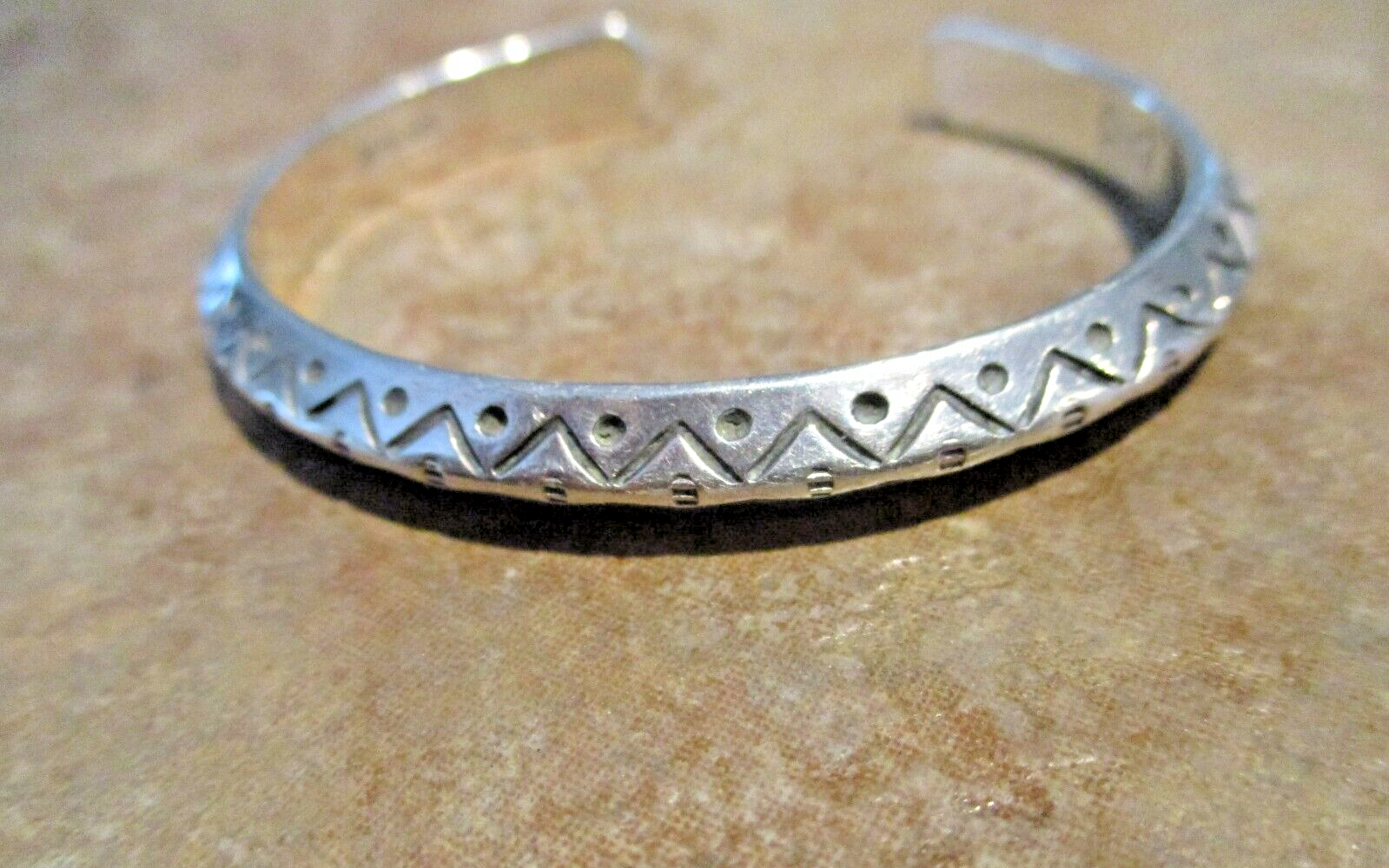Vintage SPECIAL DESIGN Navajo Carinated Sterling Silver Bracelet Signed ...