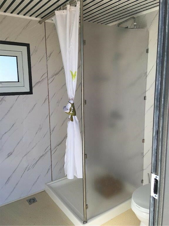 NEW Portable / Demountable Bathroom or Ensuite w/Toilet & Shower RRP ...