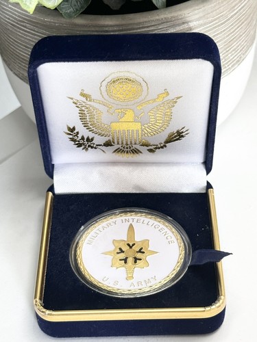 US Army MILITARY INTELLIGENCE Challenge Coin With Beautiful Velvet Case ...