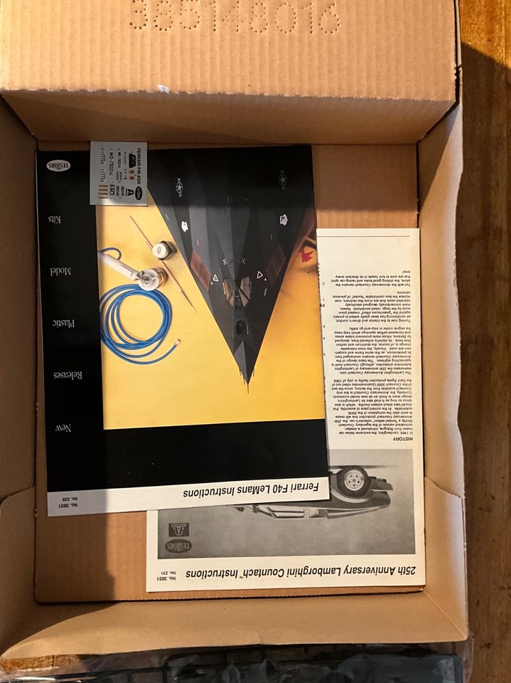 Testors Lamborghini Countach 25th Anniversary & Ferrari F40 Model Kit ...